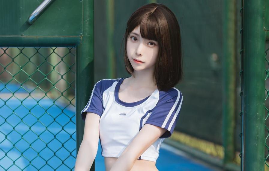 cos界的人气女神，网红许岚lan个人资料照片集承包心动！ - 五图爵